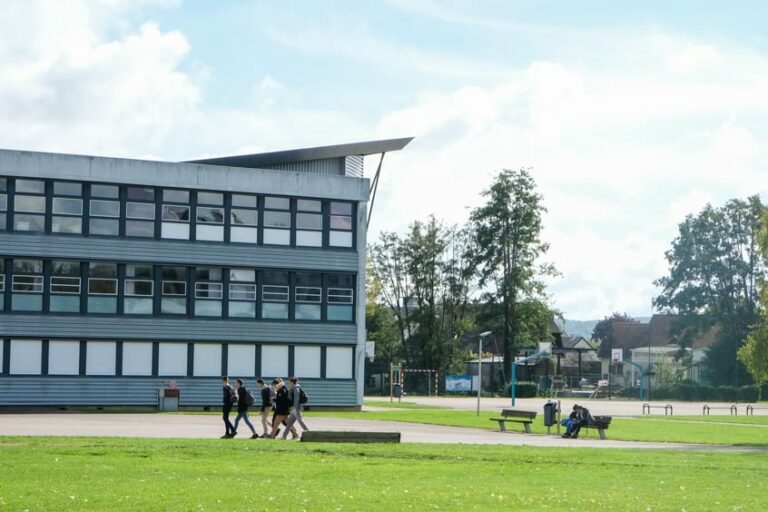 Contact - Lycée des métiers Risle-Seine